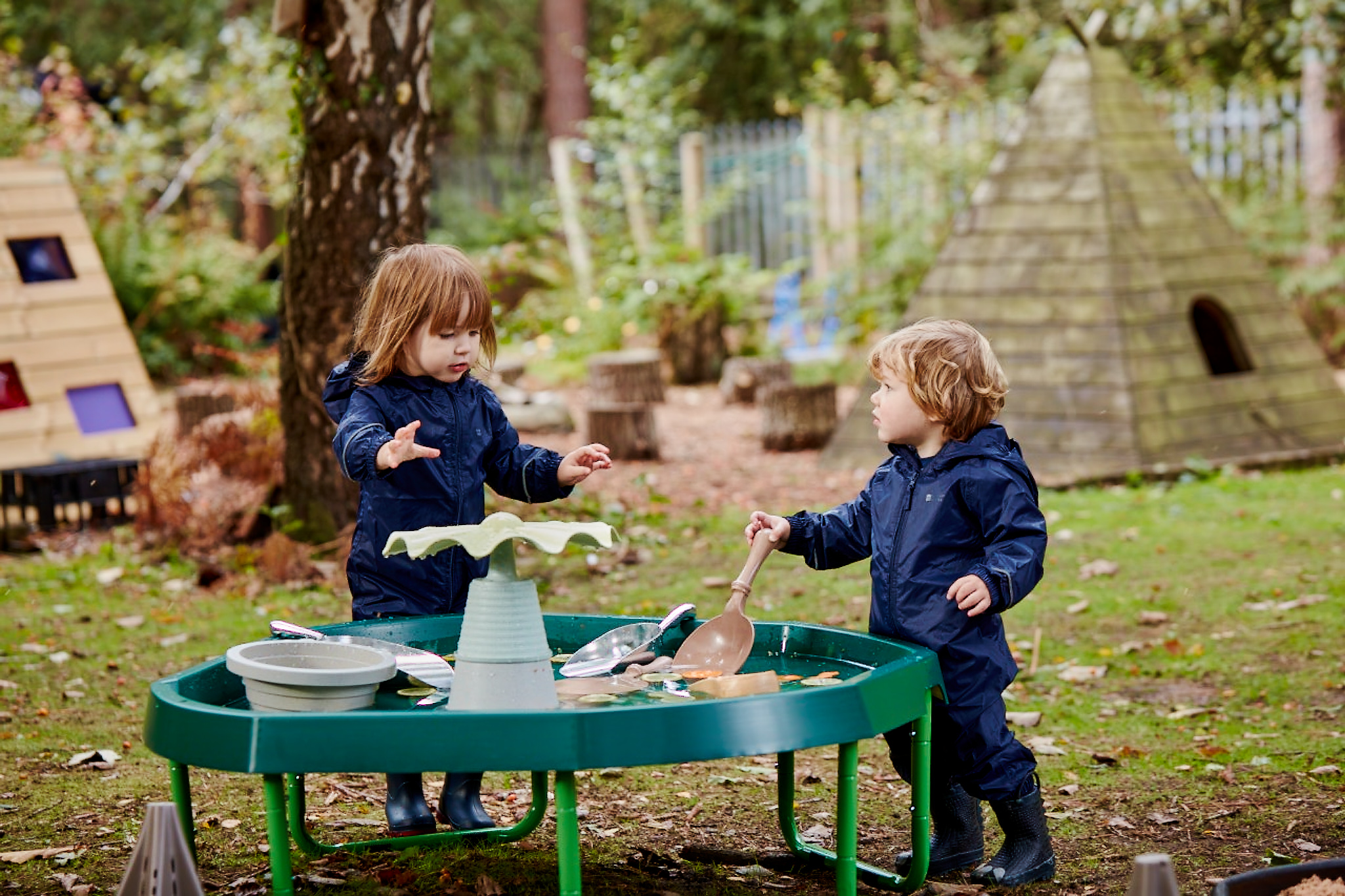 Outdoor play through the seasons with Sue Asquith