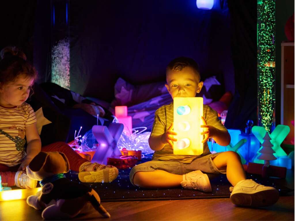 Bringing Stories to life Using Glow People | TTS